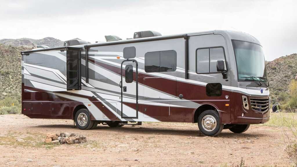 Holiday Rambler Eclipse RV Debuts With Theater Seats,…