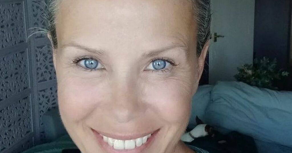 Melinda Messenger wins fans over as she shows off grey…