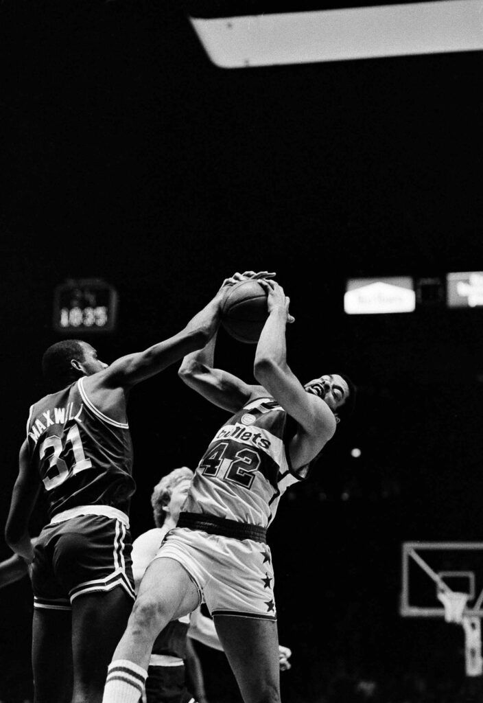 Celtics champ Cedric Maxwell opens up about the…