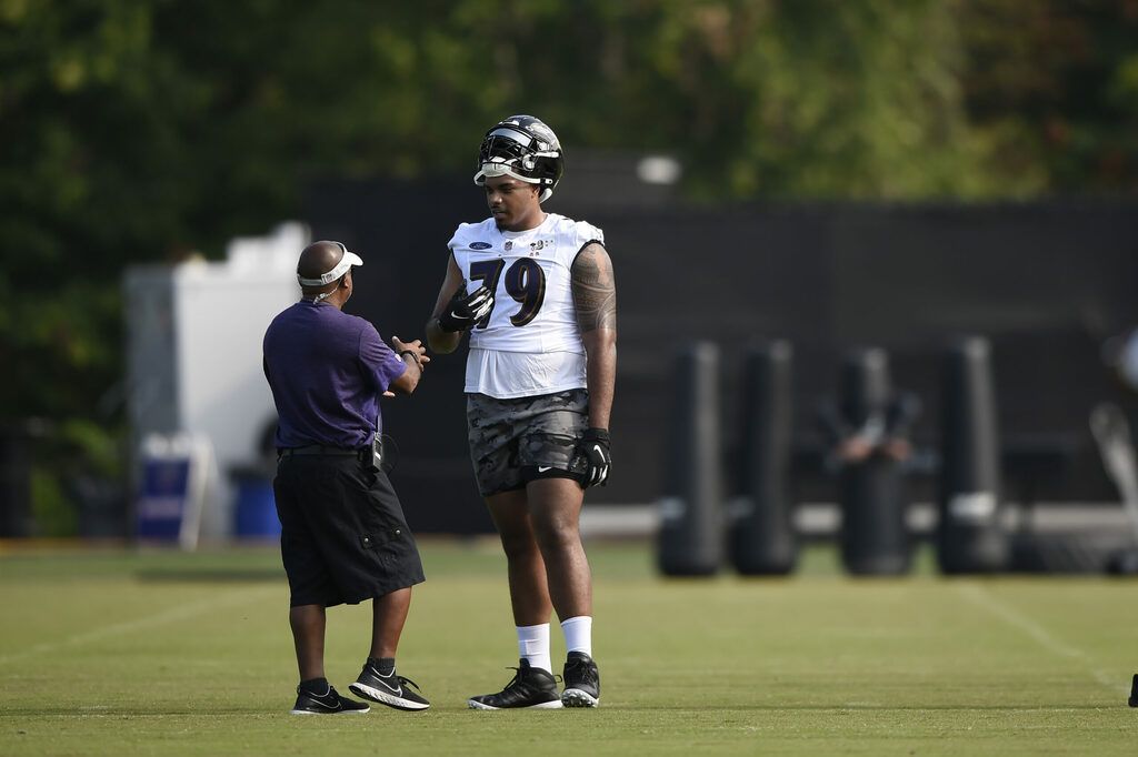 Ravens reportedly restructure contract of OT Ronnie…