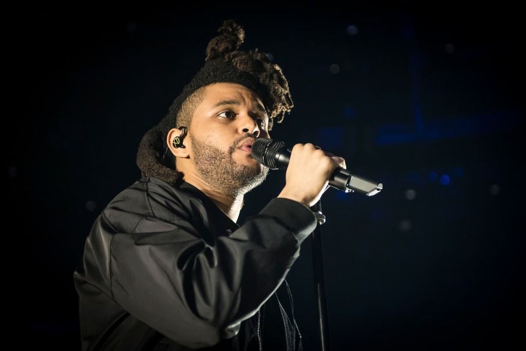The Weeknd abruptly ends LA concert mid-song after…