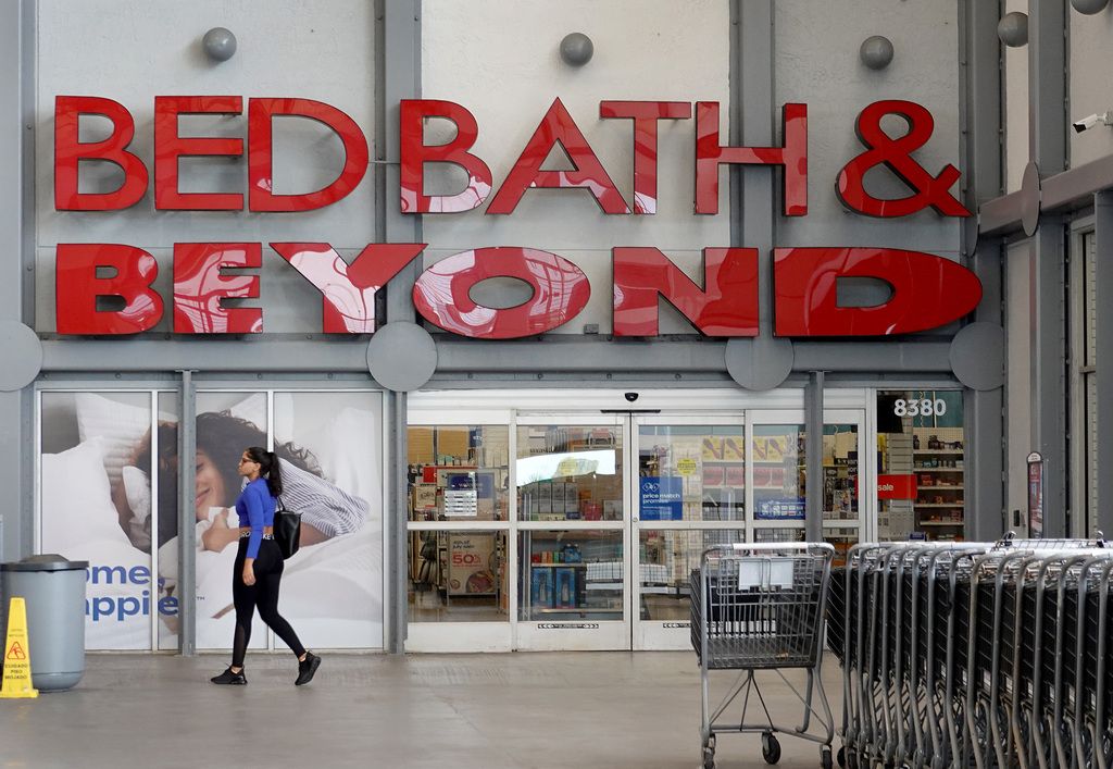 A top Bed Bath & Beyond executive has died after…