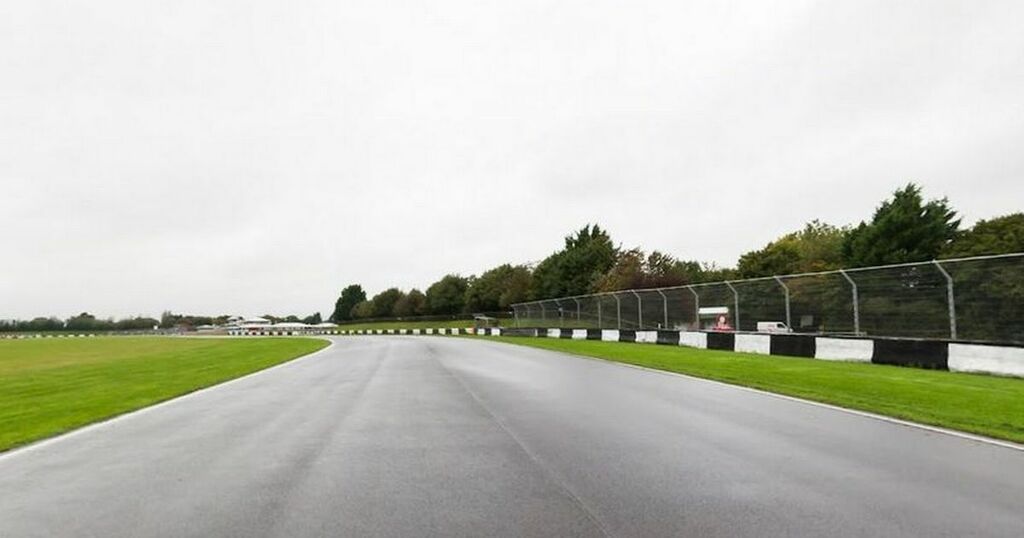 Dramatic footage shows car flip in Castle Combe…