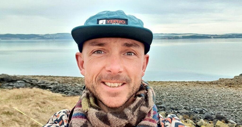 Edinburgh local forced to 'walk in the road' by bad…