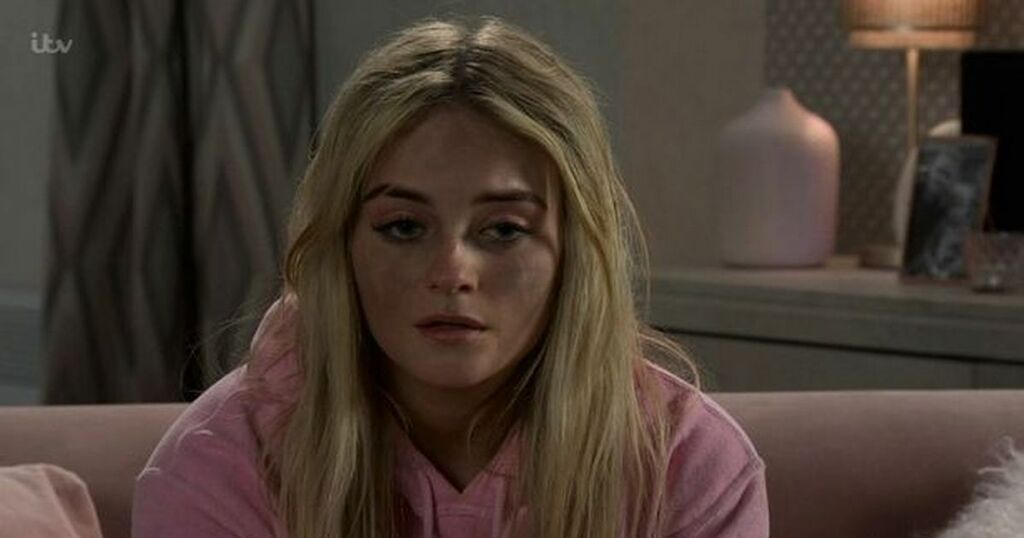 ITV Coronation Street's Millie Gibson looks stunning…