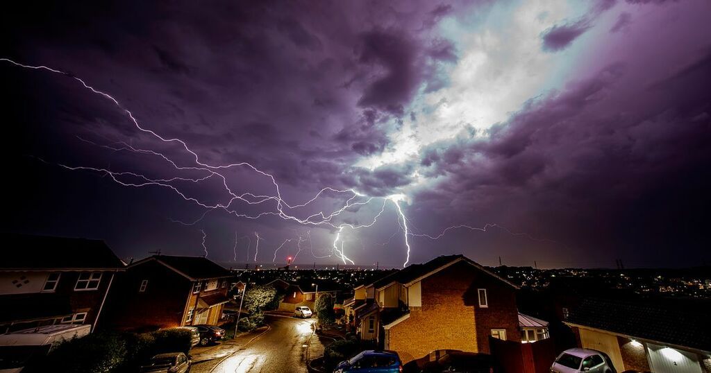 UK weather: Met Office 9-hour storm warning for…