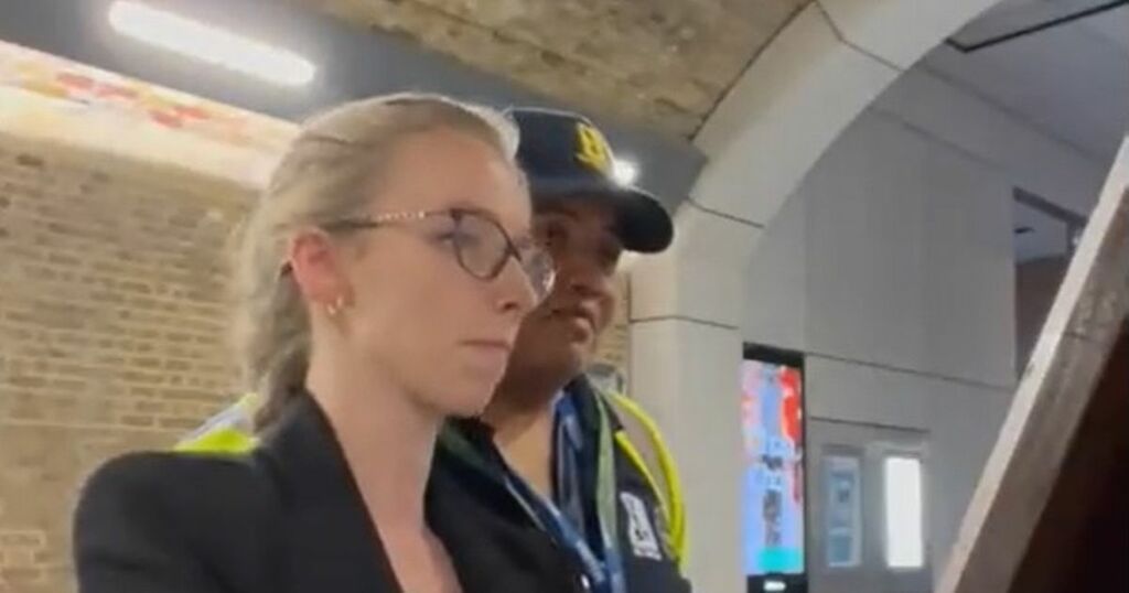 Moment security guard stuns onlookers during musical…