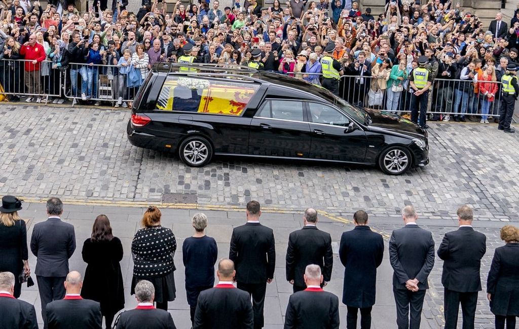 What is a state funeral and who pays?