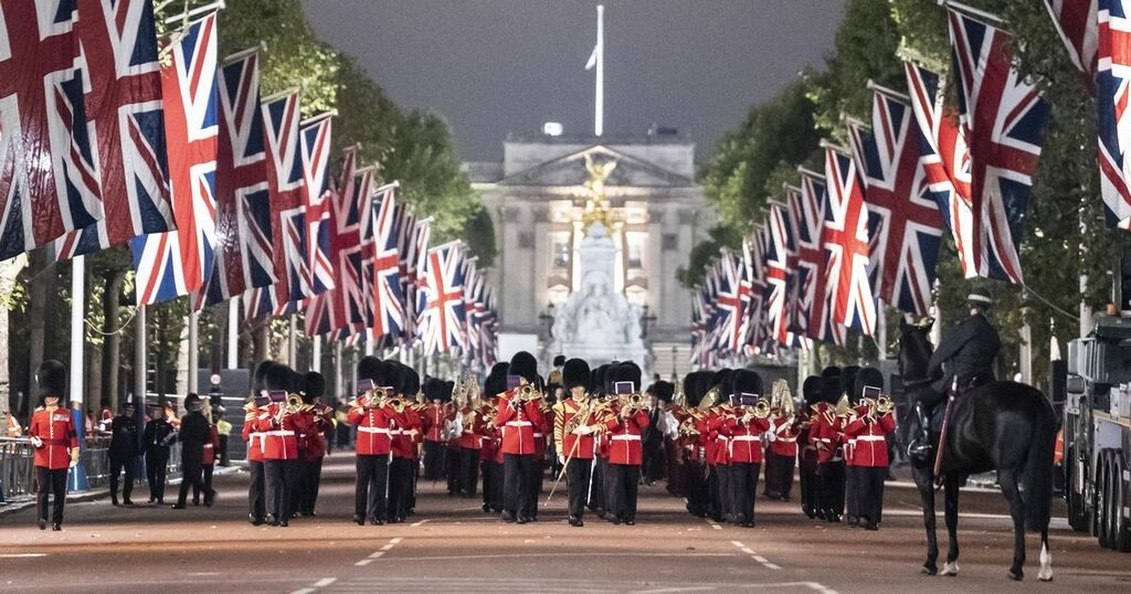 GMP sends hundreds of cops to London for Queen…