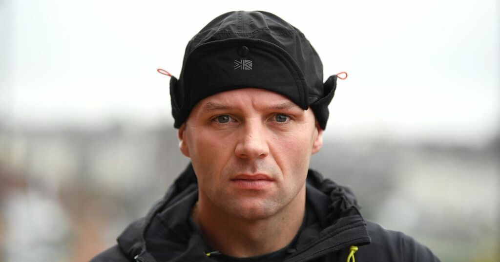 Darren Gee 'threatened by man with hammer' in bizarre…