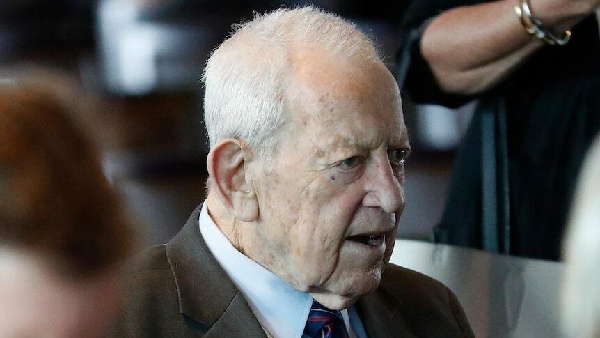 AFL mourns death of 'visionary' North Melbourne legend…