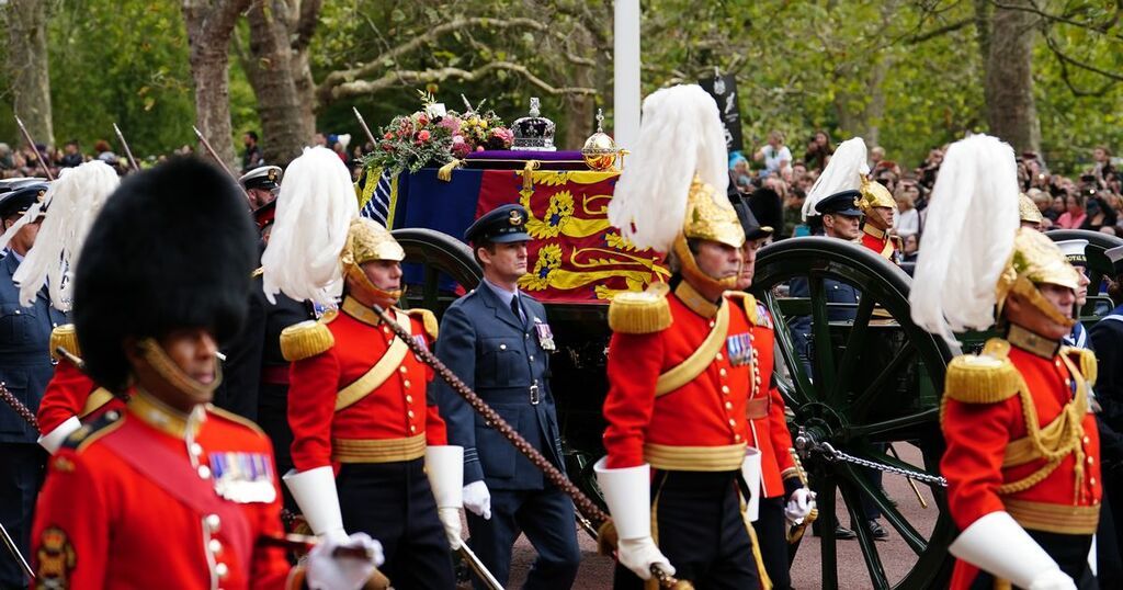 Queen's funeral procession route map in Windsor ahead…