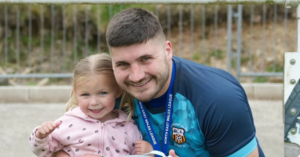 Brother pays achingly beautiful tribute to 28-year-old…