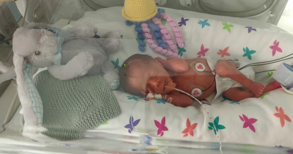 Baby born weighing just over 2lbs 'defies the odds'…