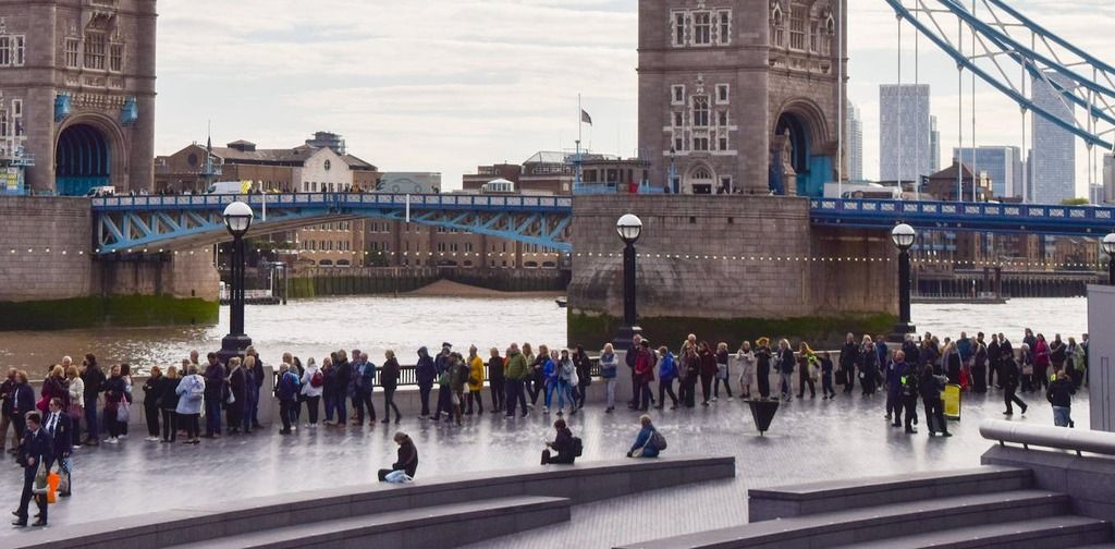 How the Queen's queue can be seen as a modern form of…