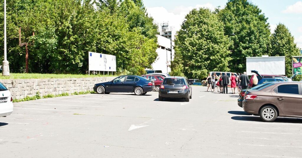 'Brave' mum praised as she takes matters into her own…