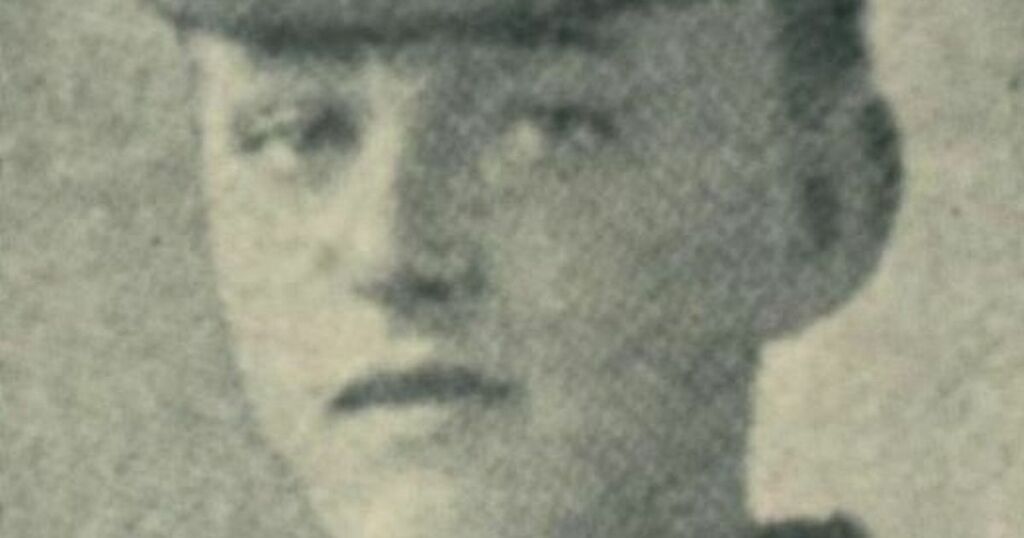 Victoria Cross war hero, 18, who lost his life saving…