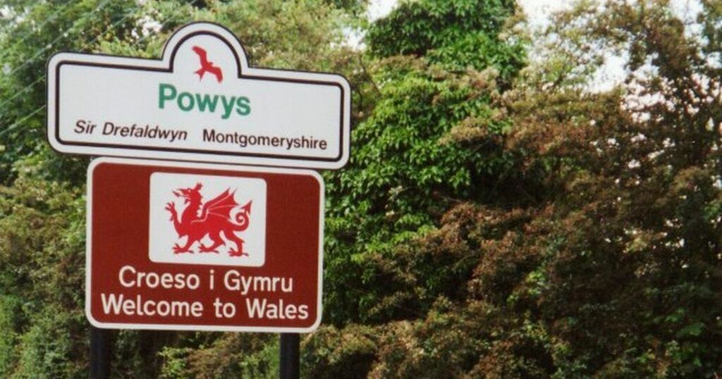No, everyone, Welsh road signs do not make you crash…