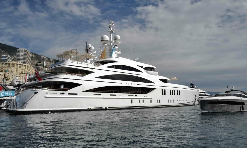 World’s richest celebrate end of summer at €4bn Monaco…