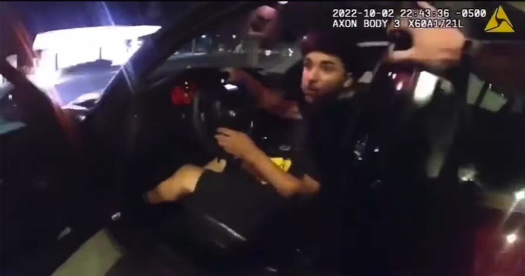 Police officer fired after shooting 17-year-old…