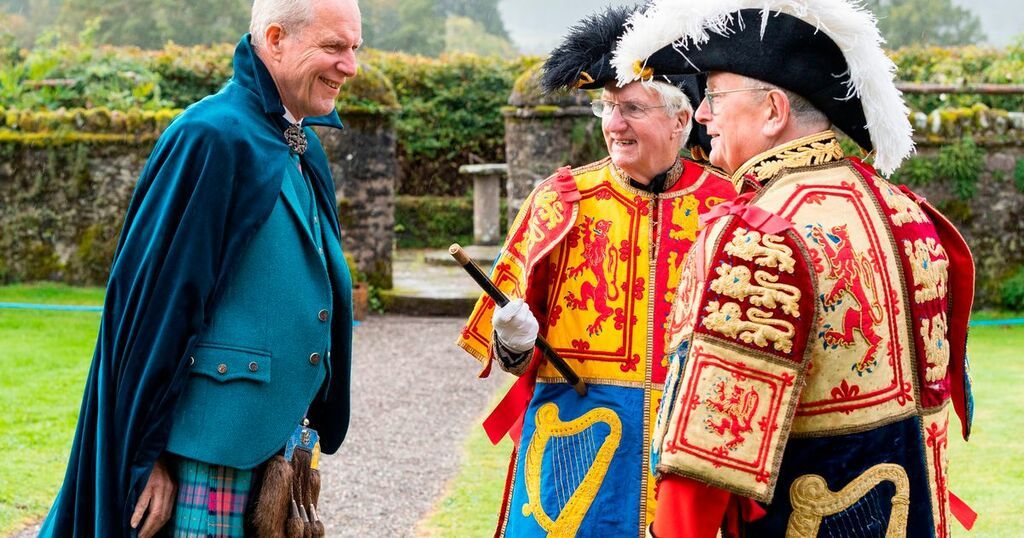 First Buchanan clan chief in 340 years 'crowned' at…