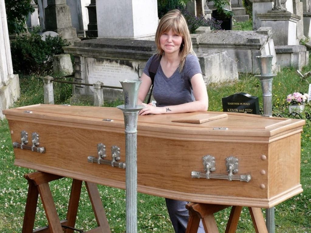 Funeral ‘crasher’ fascinated with death claims to have…