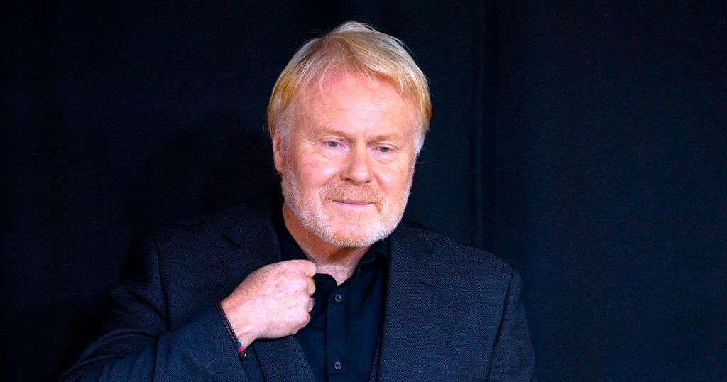 Dave Mackinnon reveals near death experience as former…