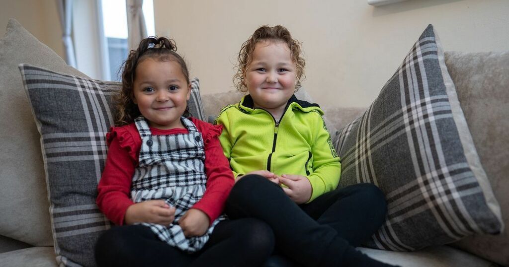 Mum with two wombs gives birth to twins with different…