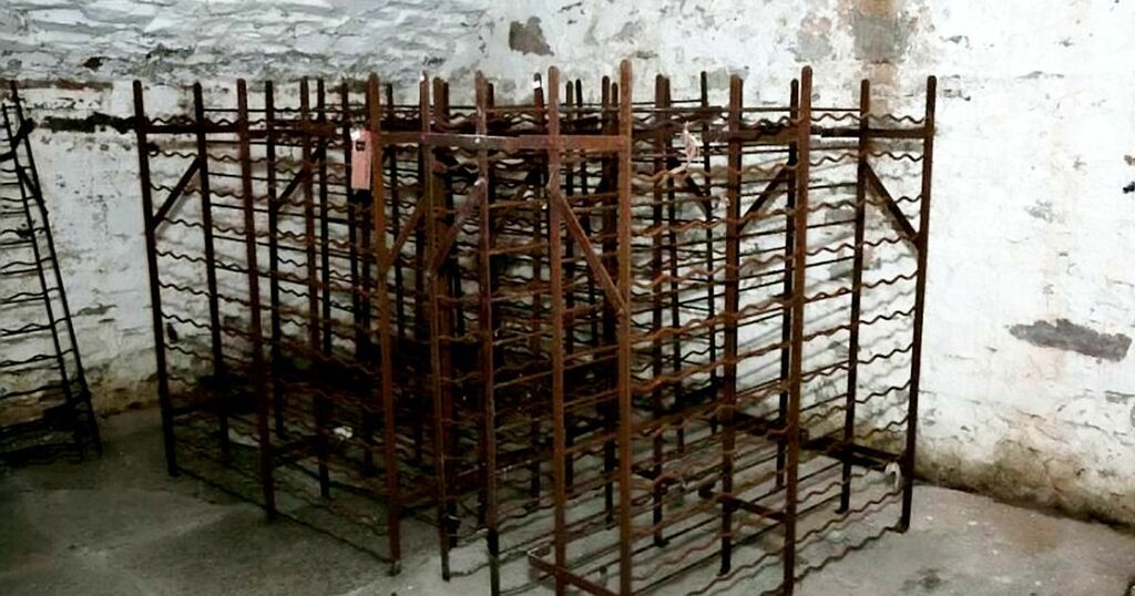 Hoard of 17th century treasure found in castle once…