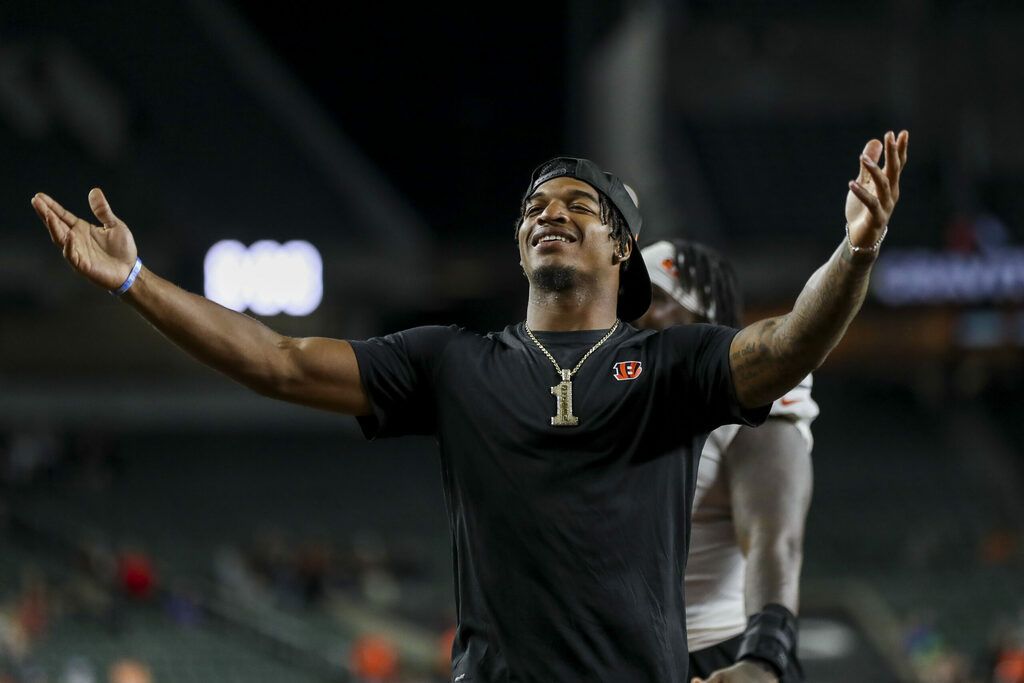 Bengals provide injury updates on Ja’Marr Chase, Logan…