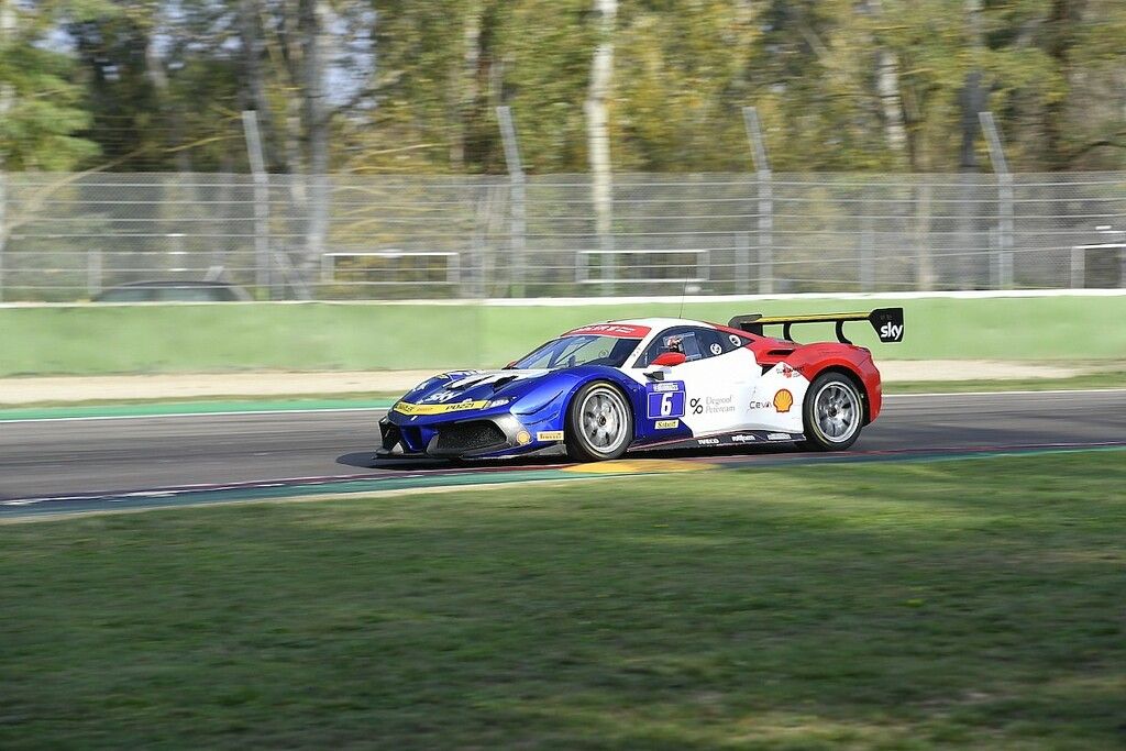 Ferrari | Trofeo Pirelli EU-APAC, Imola: Pole position…