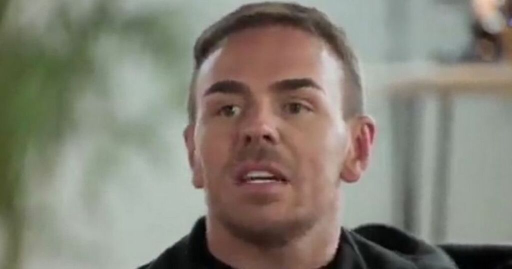 MAFS' Thomas Hartley in tears as he makes grovelling…