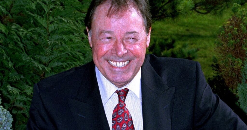 Eastenders star Bill Treacher has died at the age of 92