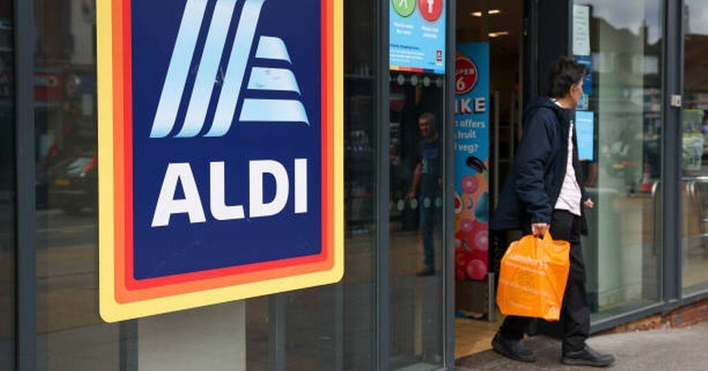 Aldi opening hours: Supermarket announce change to…