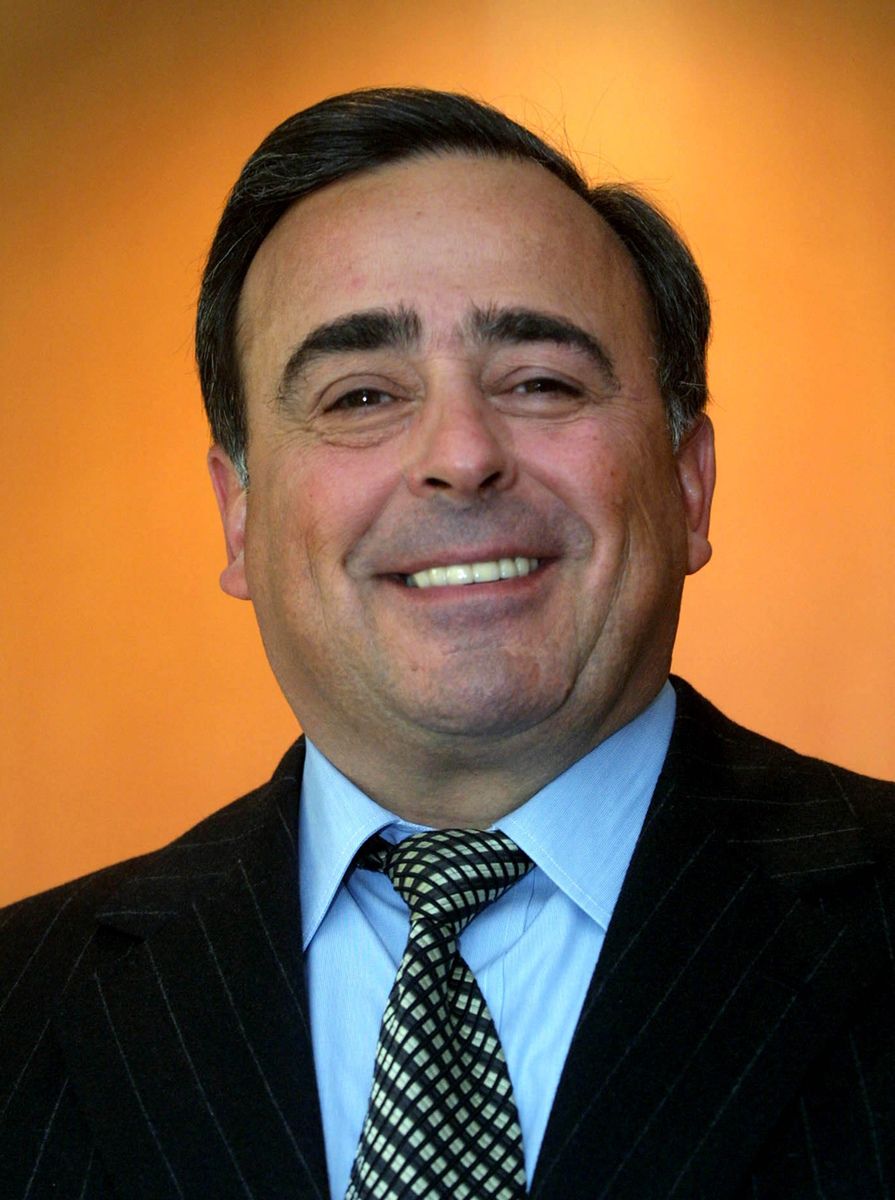 Roger Enrico, PepsiCo Hero in Cola War With Coke, Dies…