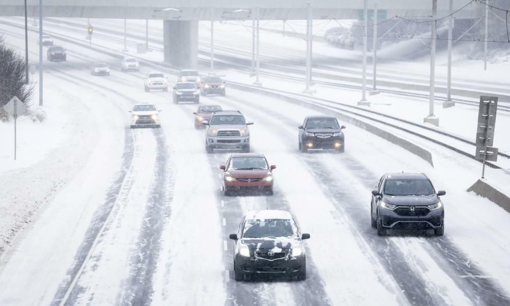 Weather tracker: unusual cold and snow spreading…