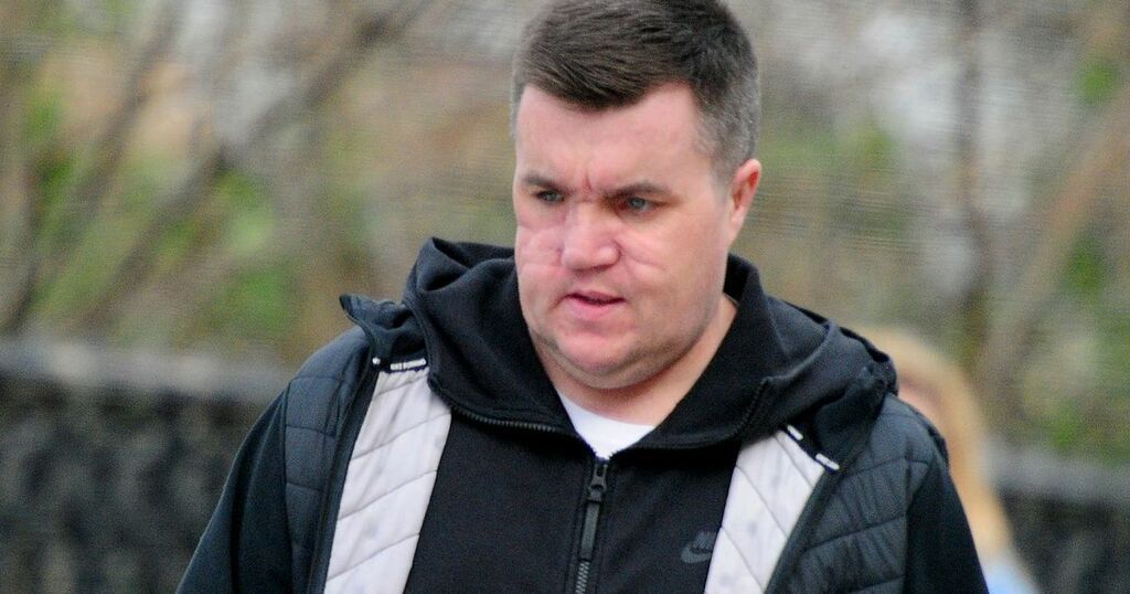 Car smashes into Glasgow gangster Steven 'Bonzo'…
