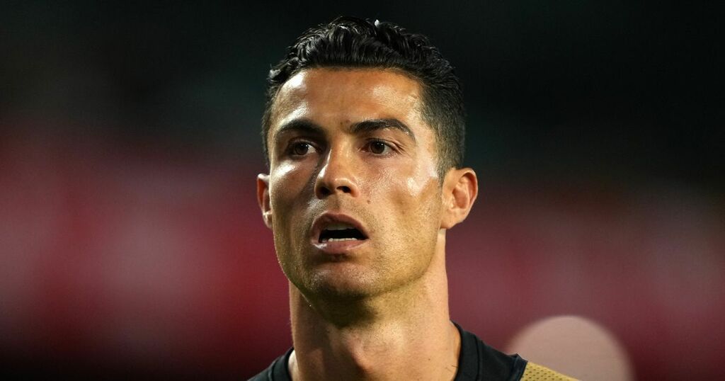 Cristiano Ronaldo left with egg on his face after Man…