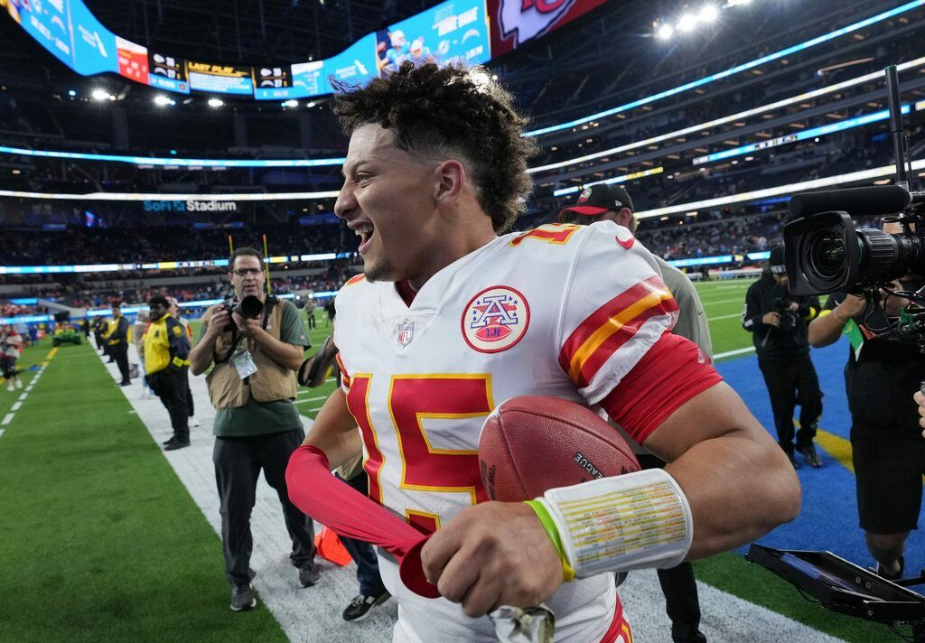 NFL Power Rankings Week 12: Everyone’s chasing Patrick…