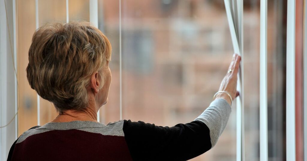 Rising numbers of lonely old people present NHS…