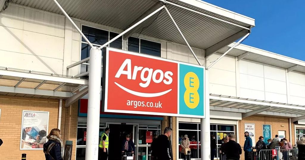 Shoppers snap up £40 Argos heater that provides…