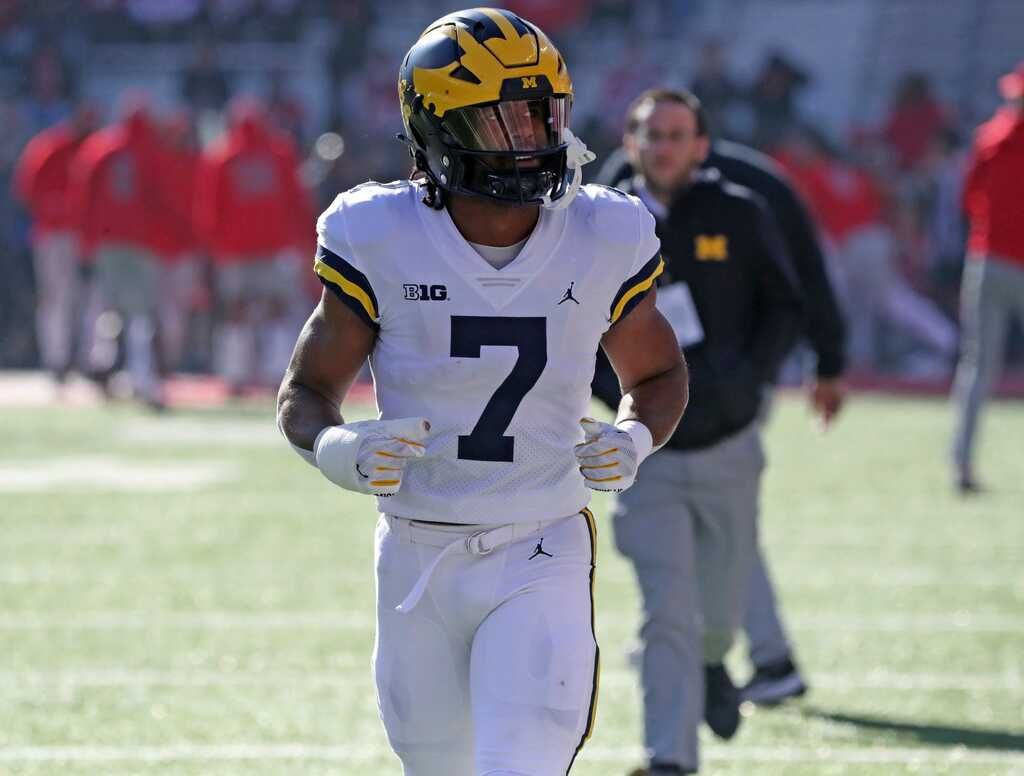 Donovan Edwards with 2 long TD runs as Michigan…