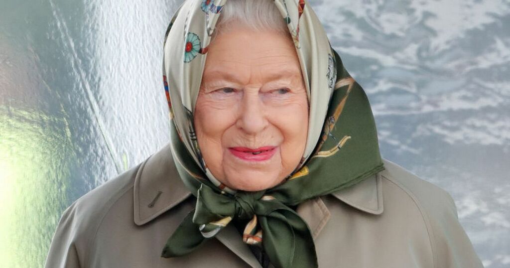 Queen 'secretly' fought painful cancer in final year…