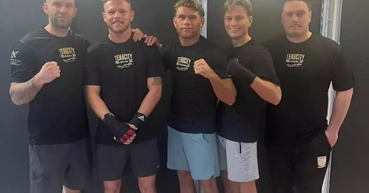 Sunderland boxers Travis Waters and Adam Reichard to…