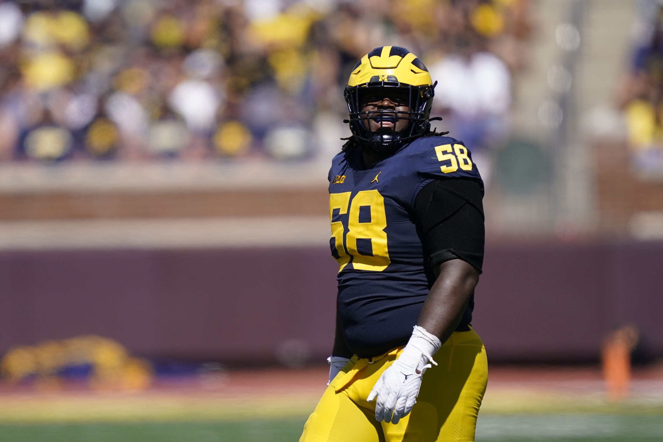 Dane Brugler’s 2023 mock draft sends Michigan DT Mazi…