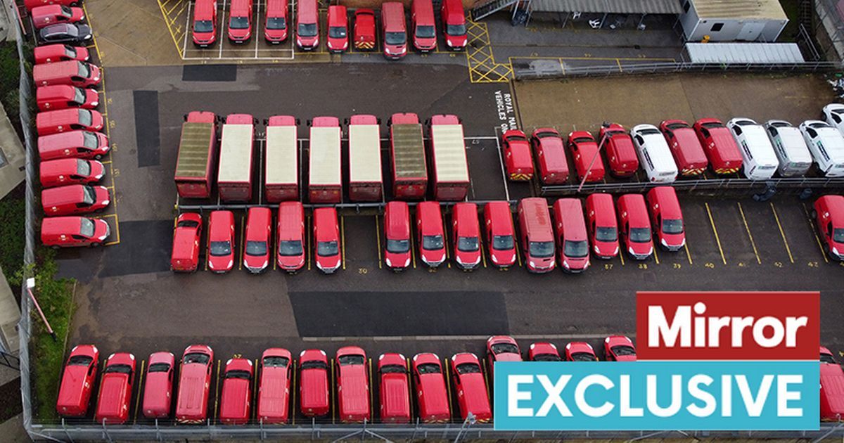 Royal Mail bosses accused of using own recruitment…