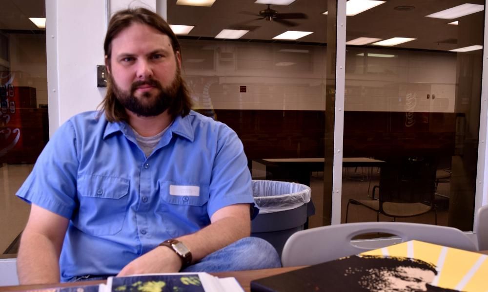 Jailed for 40 years, a prisoner reaches the outside…