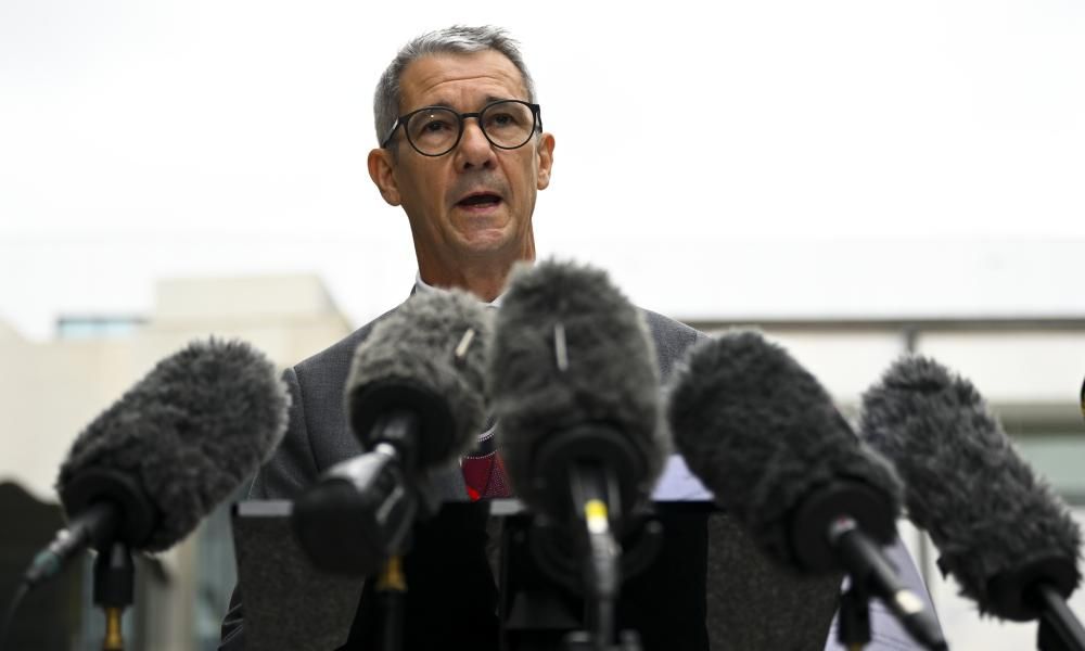 Morning Mail: Lehrmann prosecutor’s concerns, a dozen…