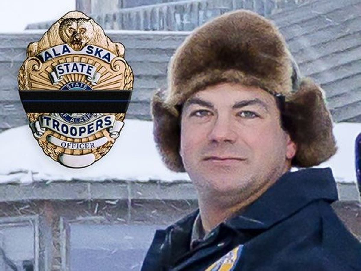 Alaska state trooper killed while trying to scare off…
