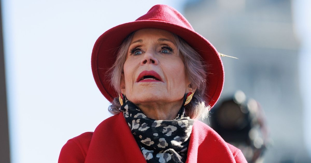Jane Fonda announces her cancer is in remission and…